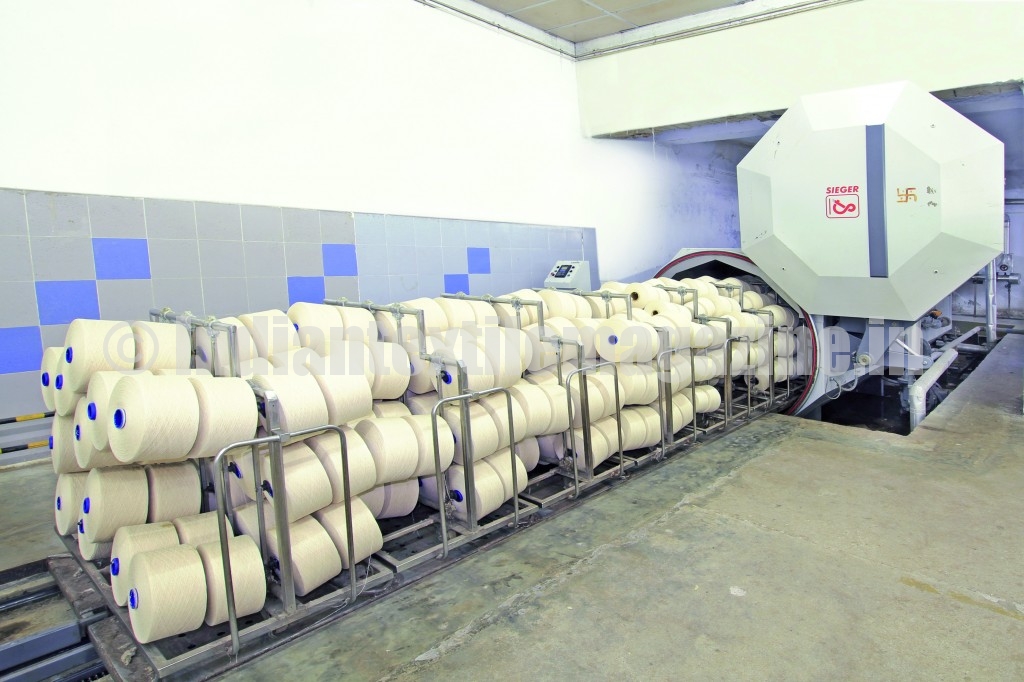 Suryalakshmi setting performance trends across boundaries - The Textile ...